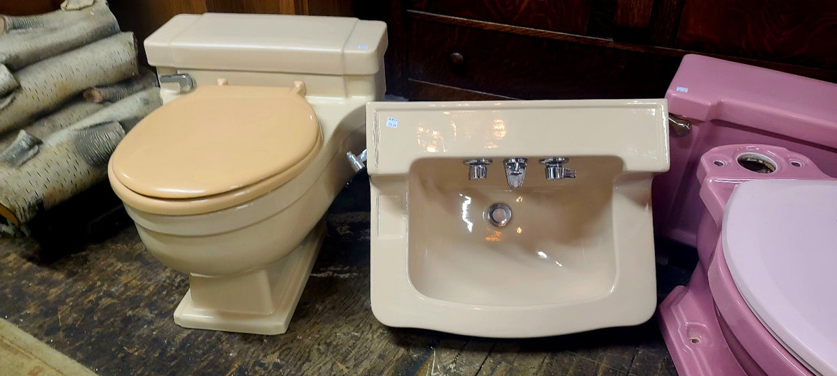Vintage Case Plumbing set of Case 1000 Toilet & Shelf Back Sink w/Legs ...