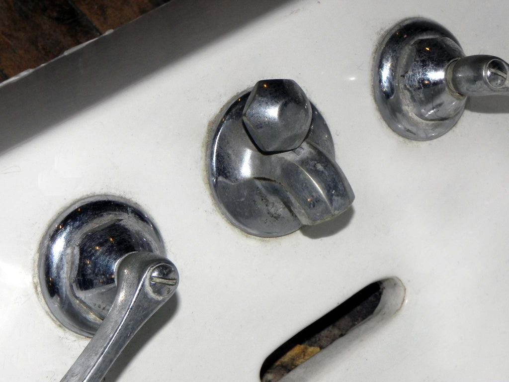 Vintage Cut Corner White Vitreous China Shelf Back Sink – Toledo ...